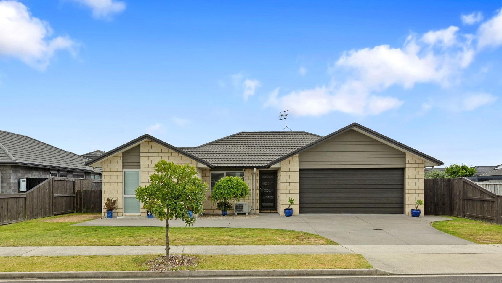 House For Sale in Papamoa, Bay Of Plenty | For Bay Of Plenty Real ...